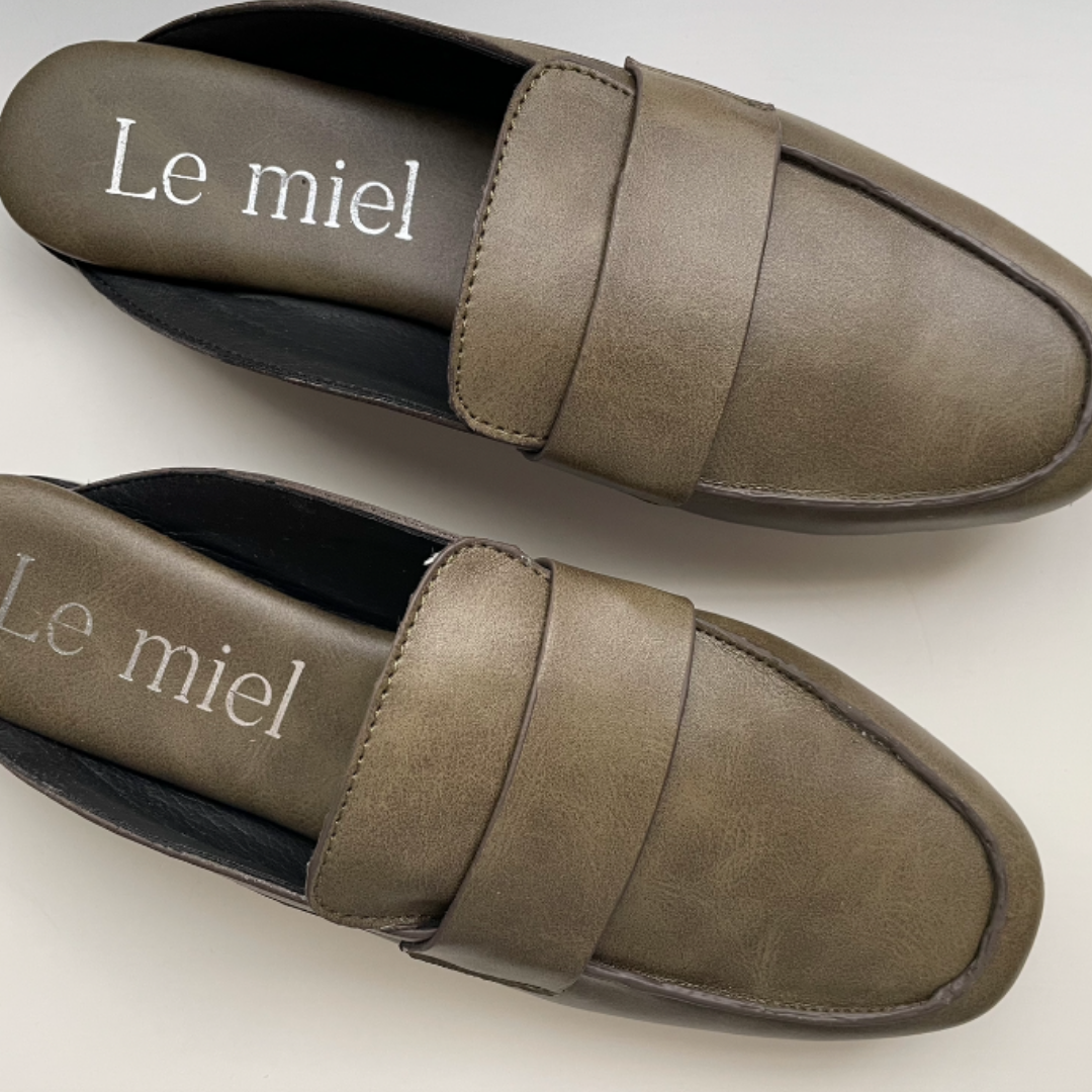 LAST UNITS! Mules Vert Musgo – Le miel